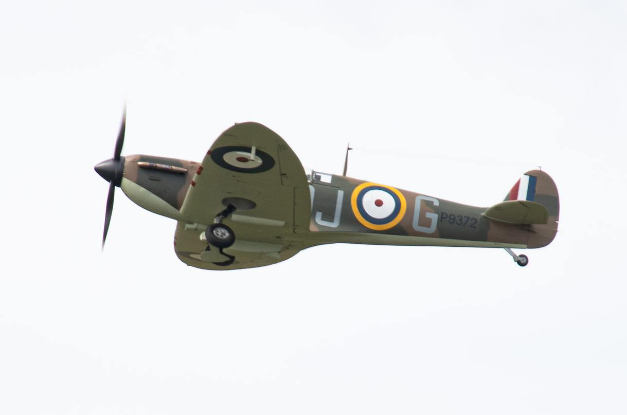 IMAGENS: Spitfire Mark One volta a voar após 85 anos – Cavok Brasil