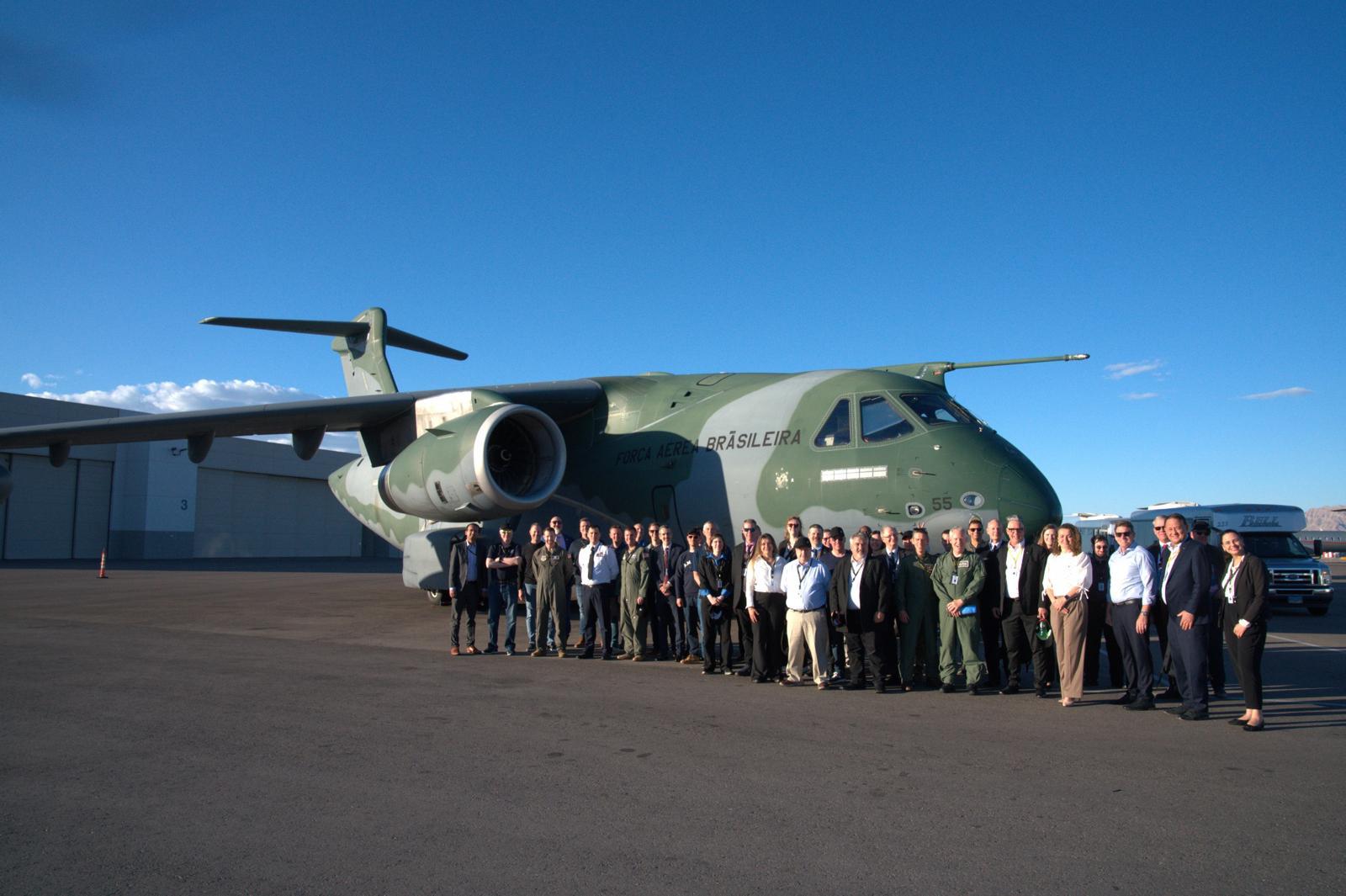 Embraer expõe KC-390 em base aérea da USAF e conclui com sucesso turnê ...