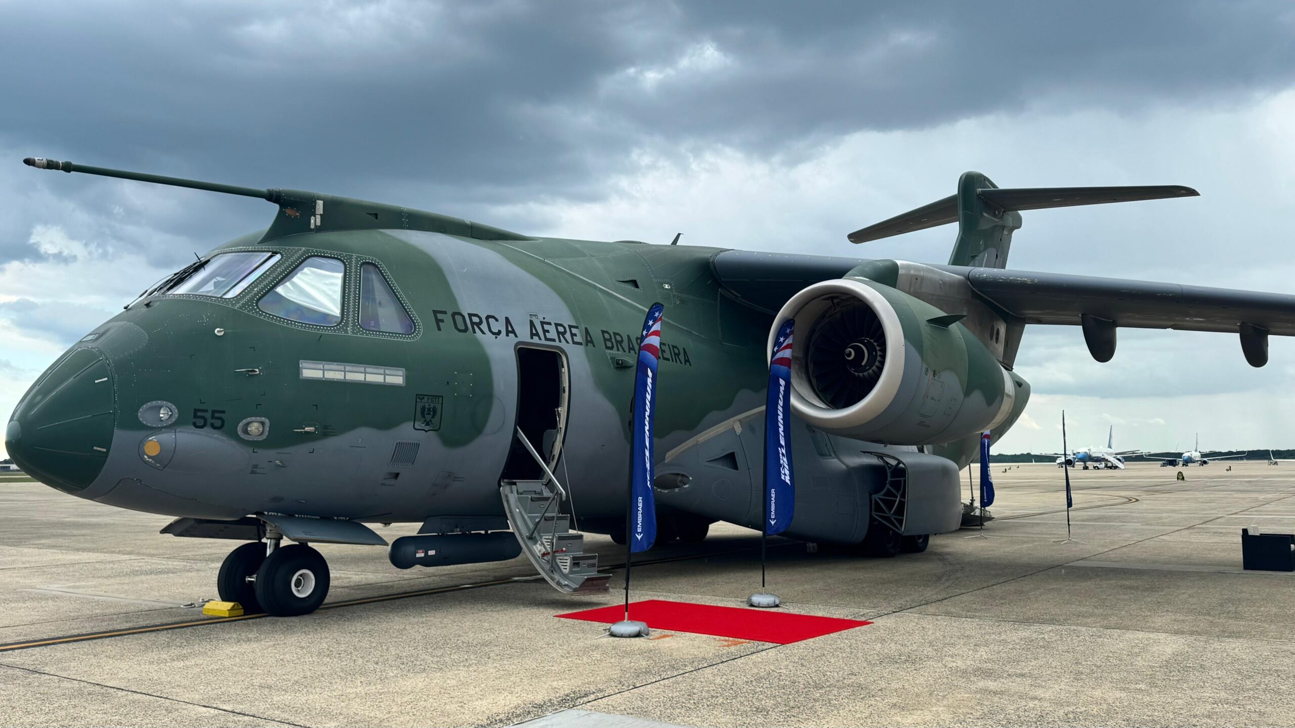 Embraer expõe KC-390 em base aérea da USAF e conclui com sucesso turnê ...