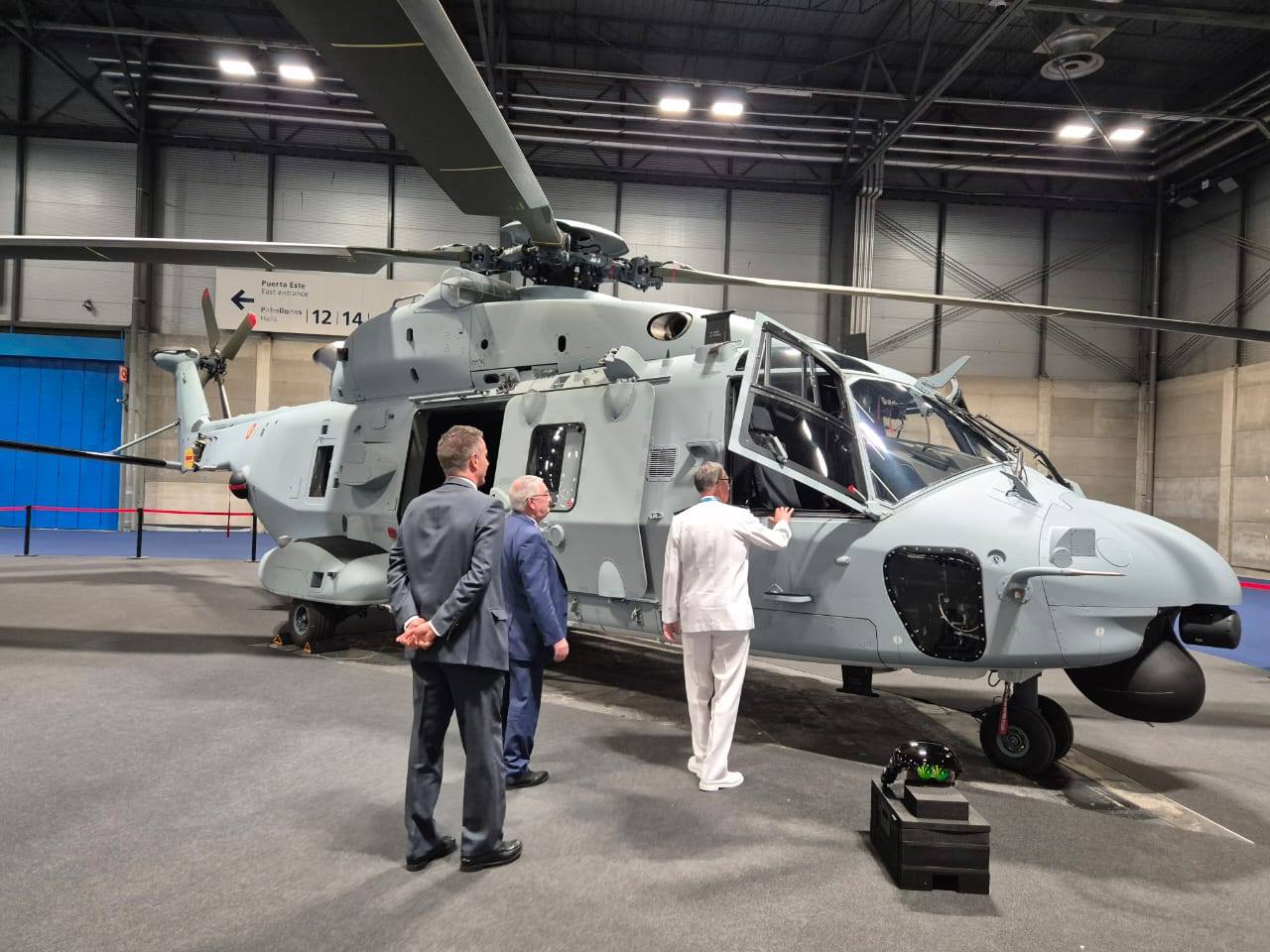 Marinha Espanhola recebe os primeiros Helicópteros de Transporte Tático NH90 da Airbus – Cavok ...