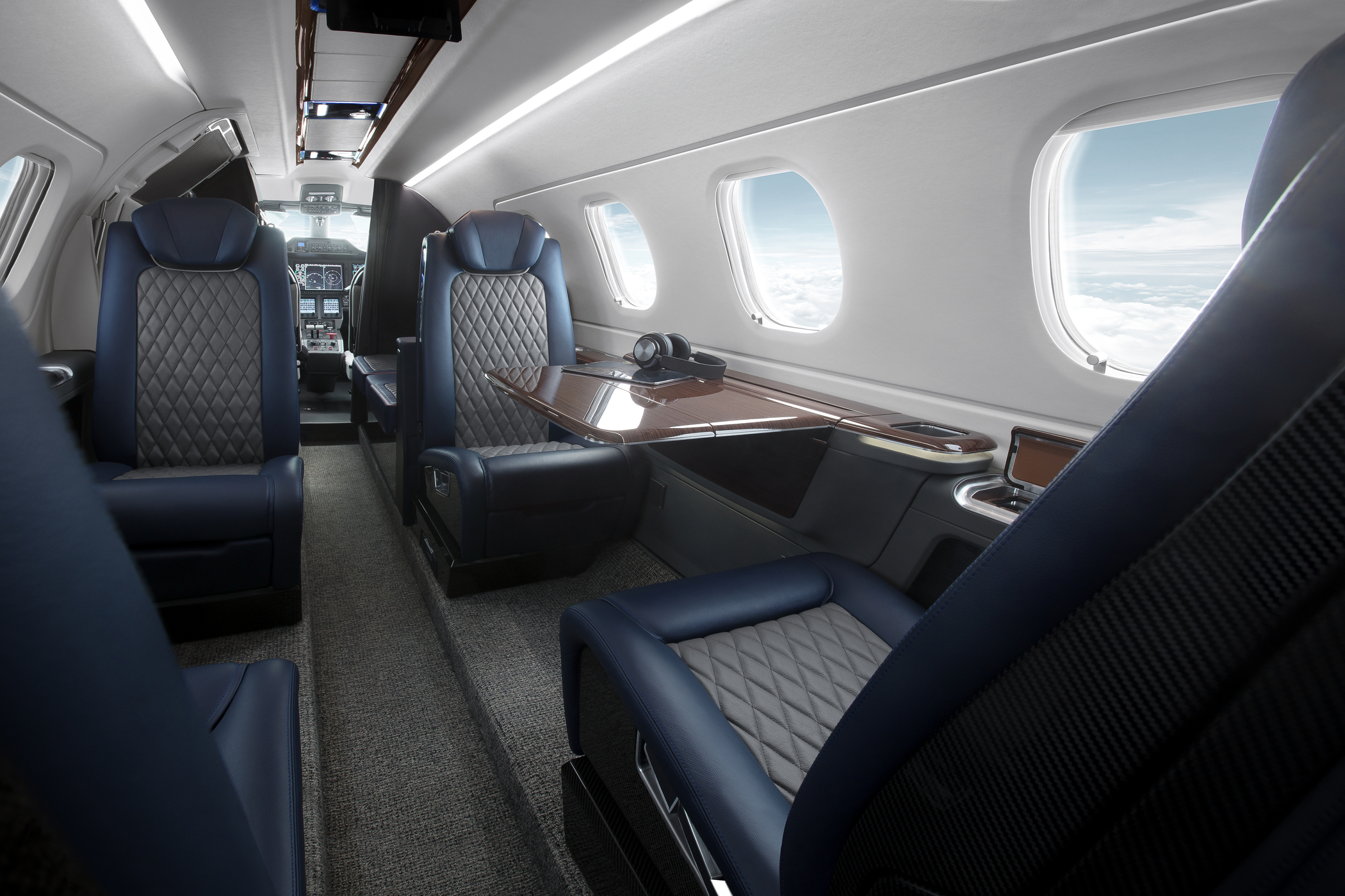 Embraer apresenta Phenom 300E e Praetor 600 no Catarina Aviation Show ...