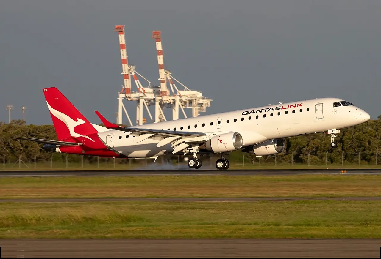 QantasLink substituirá frota de Fokker 100 com aeronaves Embraer 190 ...
