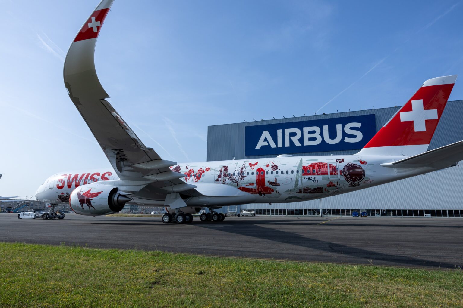 IMAGENS: SWISS revela seu primeiro Airbus A350-900 com pintura especial “Wanderlust” – Cavok Brasil