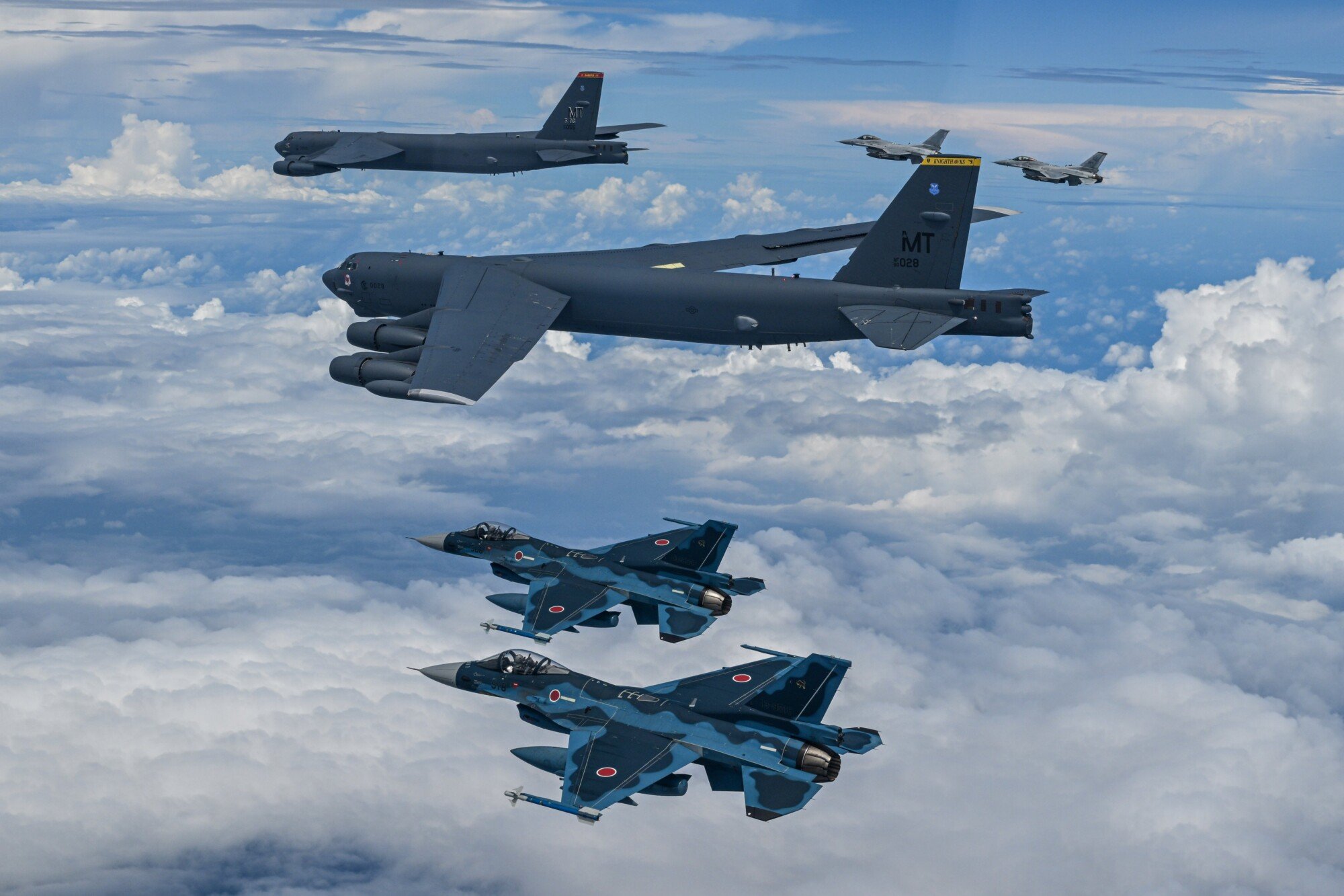 B-52H da USAF participa de exercício aéreo conjunto com Coreia do Sul e ...