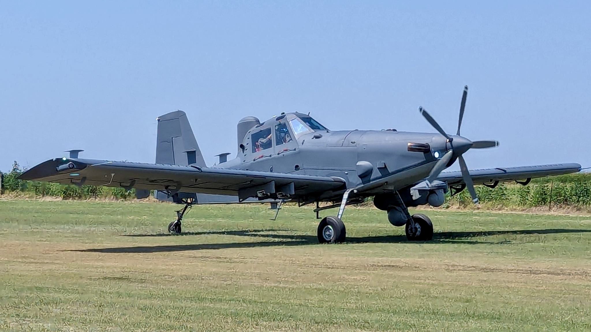 IMAGENS: Força Aérea dos EUA avança com o OA-1K Skyraider II no ...