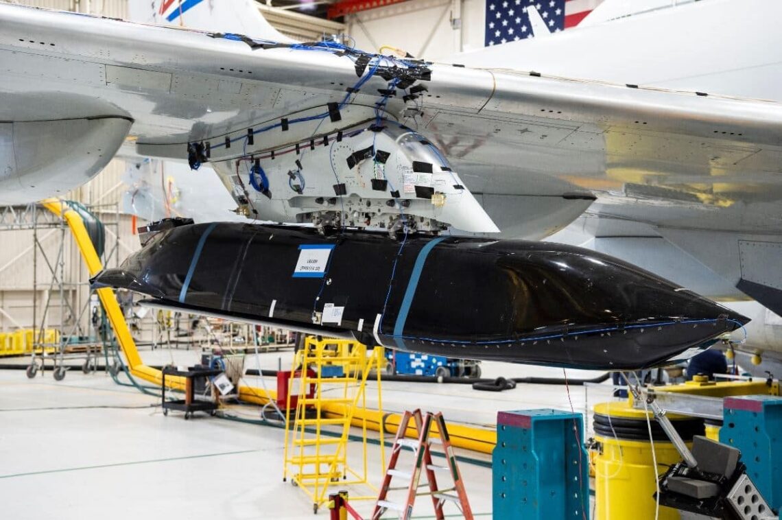 Boeing P-8 Poseidon da Marinha dos EUA realiza voo inédito com míssil ...