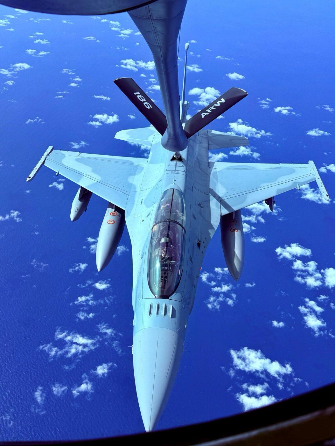 Força Aérea da Bulgária recebe mais dois caças F-16 Block 70 da ...