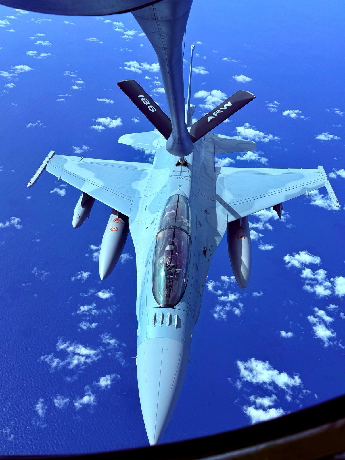 Força Aérea da Bulgária recebe mais dois caças F-16 Block 70 da ...