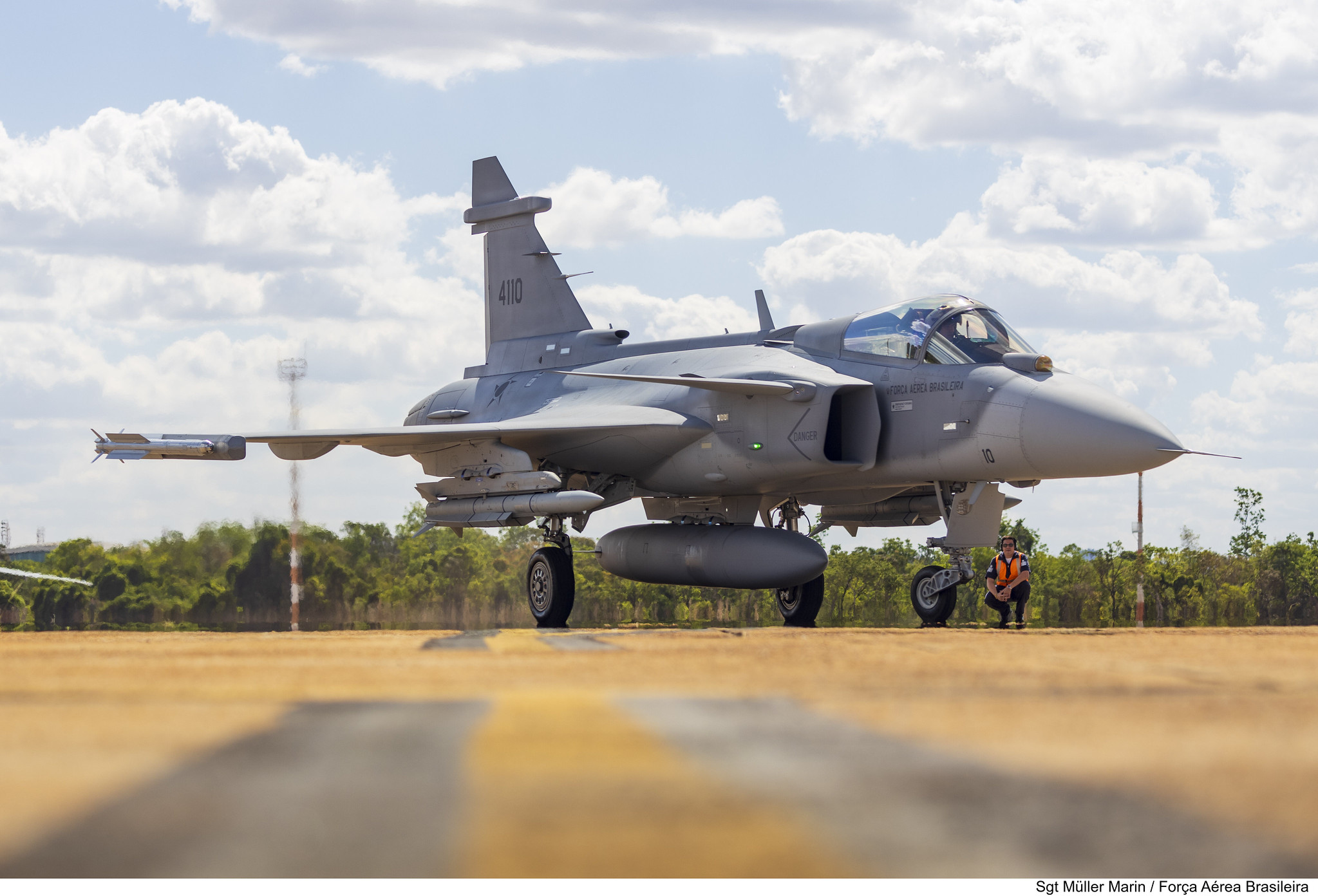 Caça F-39 Gripen atinge plena capacidade operacional e eleva o poder ...