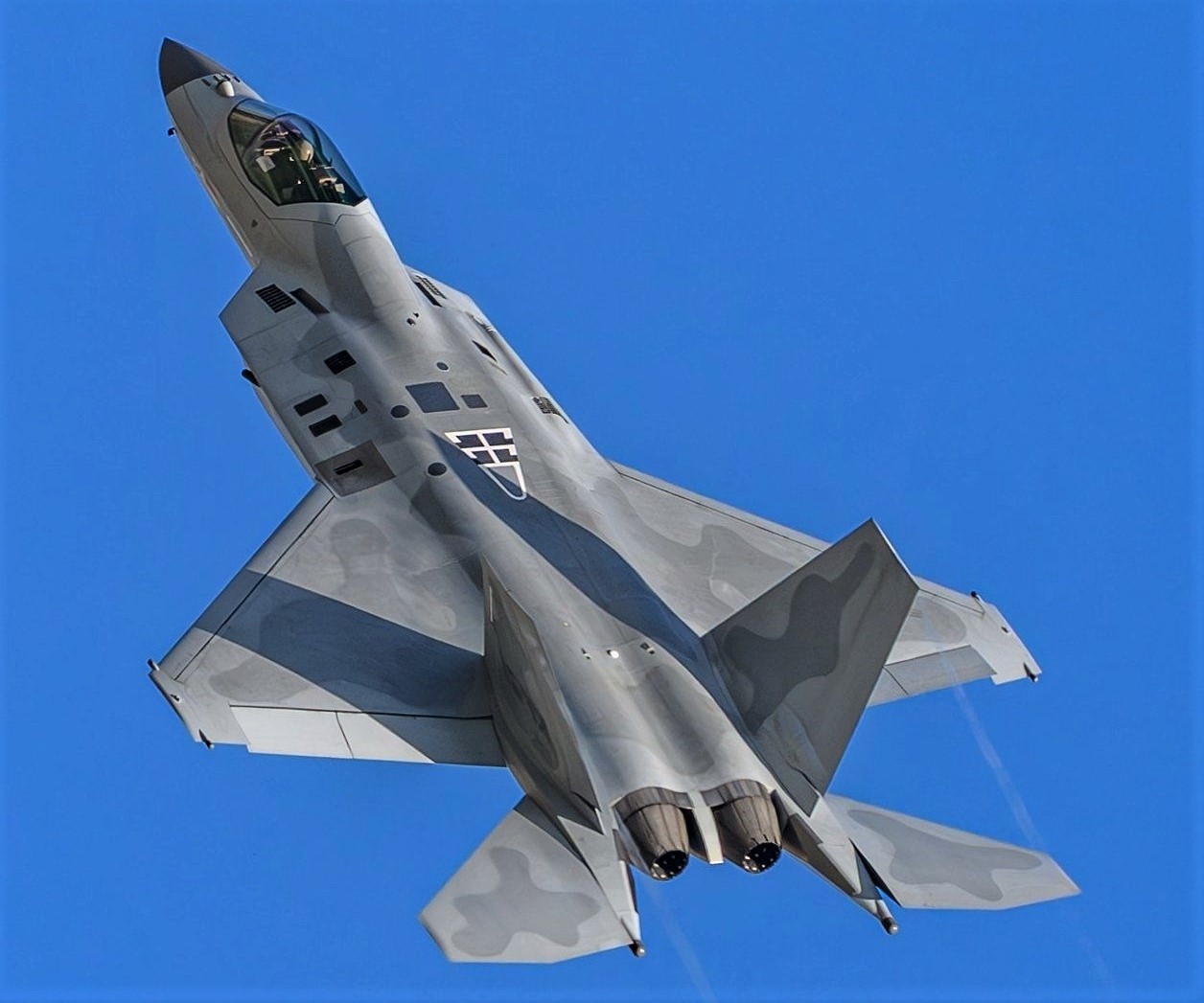 Coreia do Sul conclui testes do caça KF-21 Boramae e confirma primeiras ...