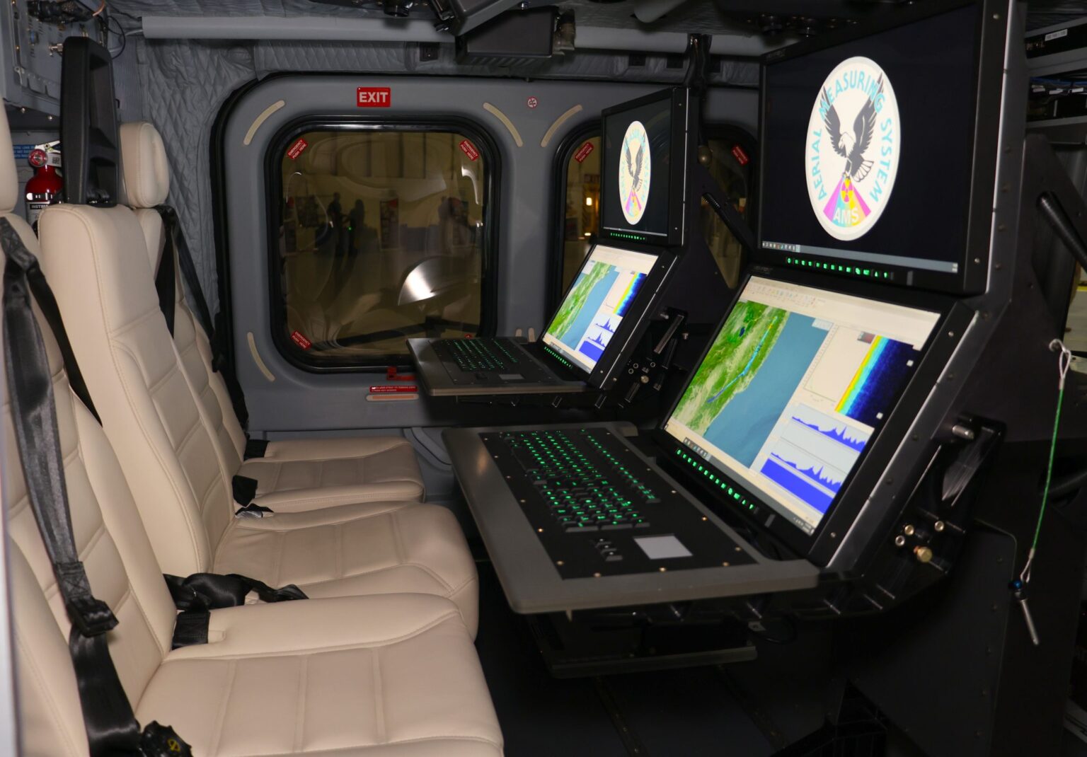 Helicóptero AW139 de agência dos EUA varreu área do Super Bowl em ...